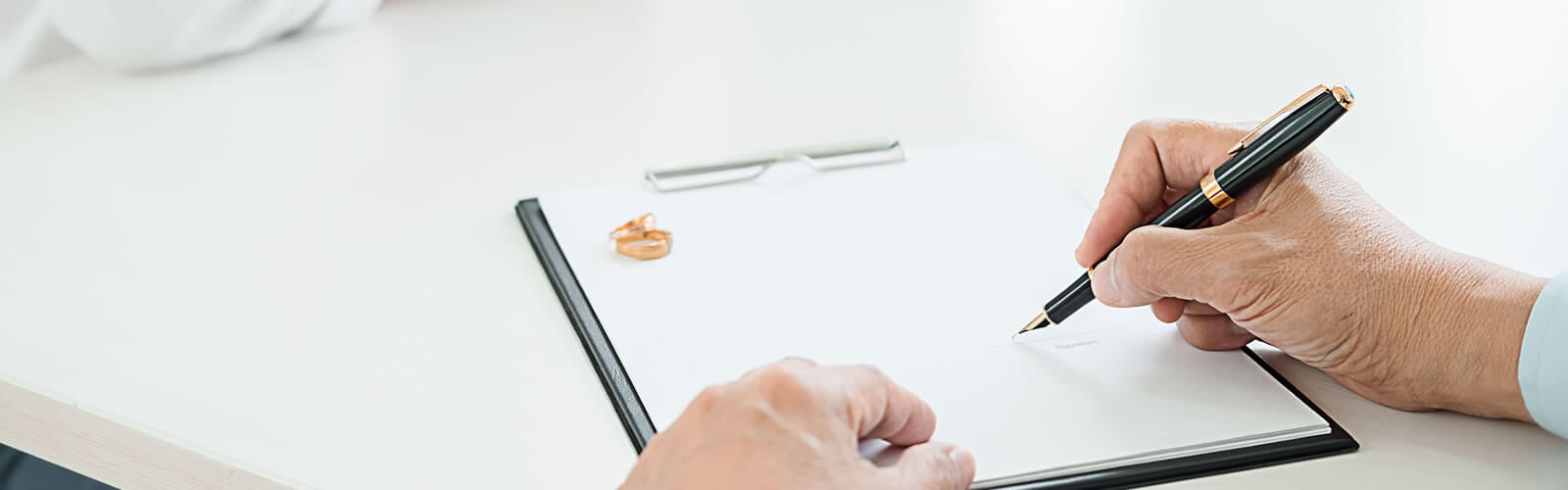 Get a Divorce in Scotland: Process, Paperwork & Costs Guide